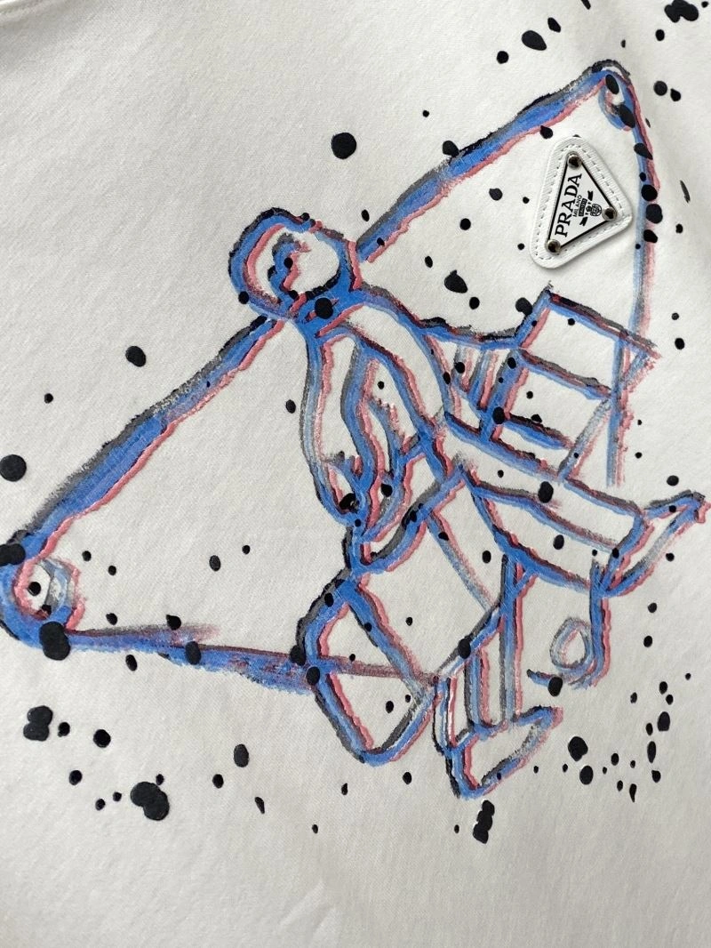 Low-cost Prada T-Shirts