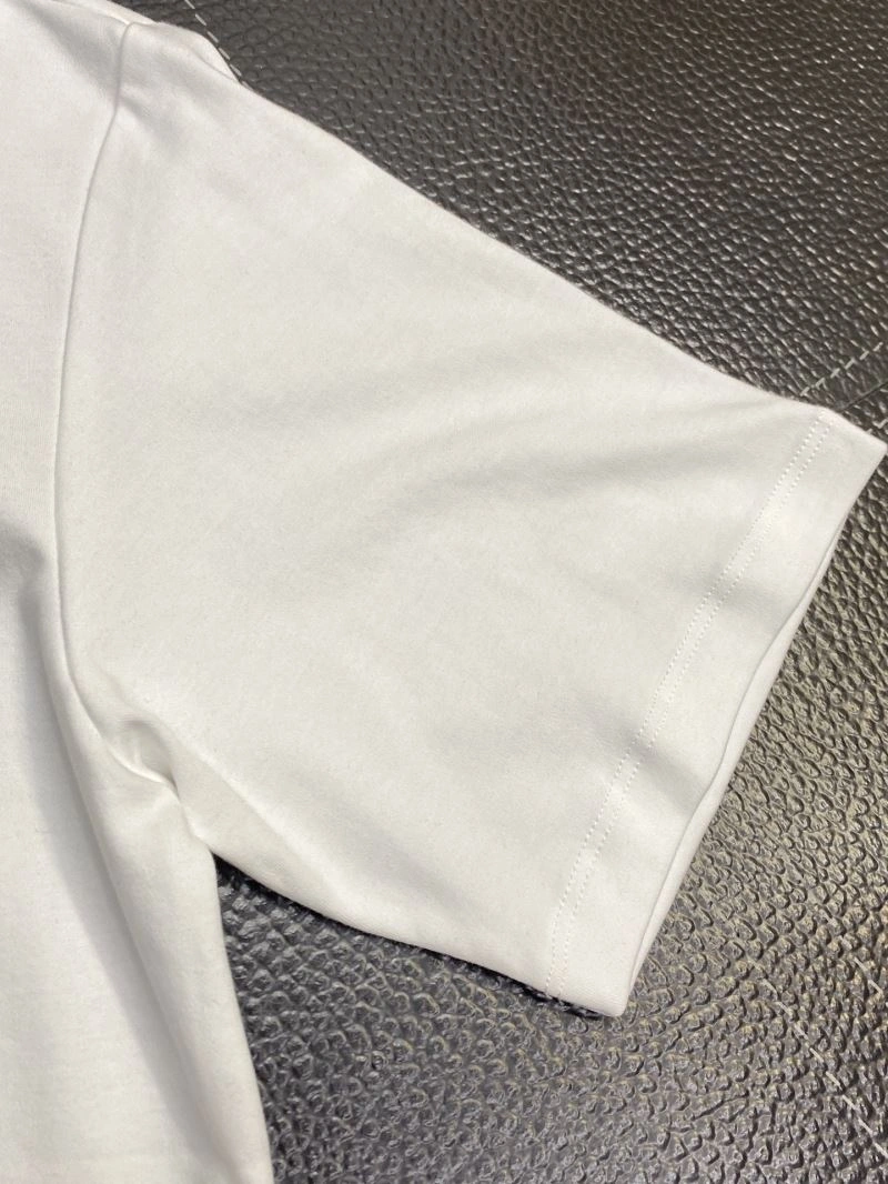 Inexpensive Prada T-Shirts