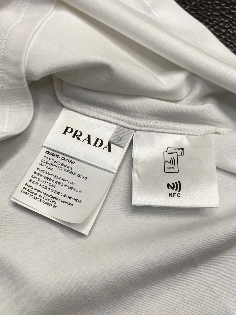 Inexpensive Prada T-Shirts