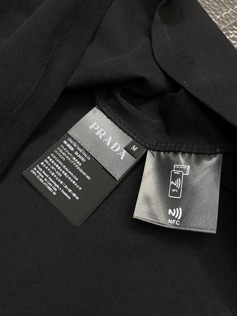 Inexpensive Prada T-Shirts