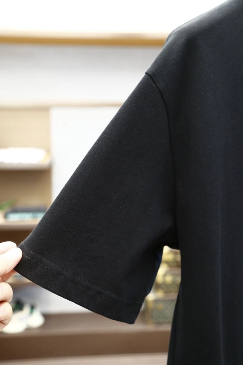 Cut-rate Prada T-Shirts
