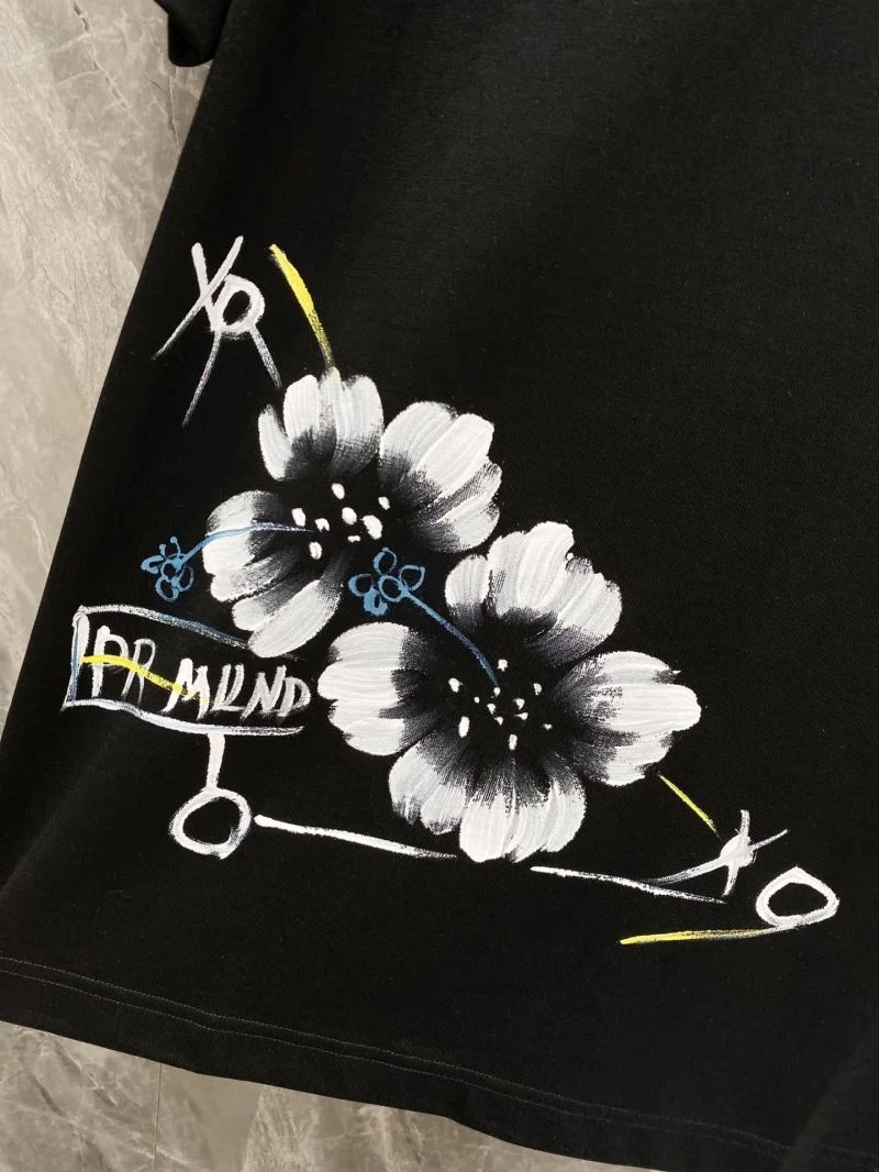 Cut-rate Prada T-Shirts