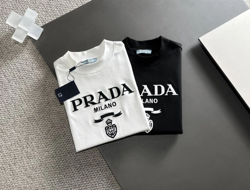 Low-cost Prada T-Shirts