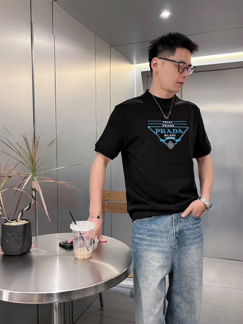 Inexpensive Prada T-Shirts
