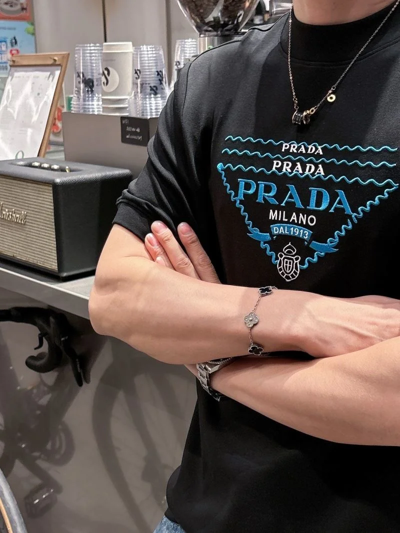 Inexpensive Prada T-Shirts