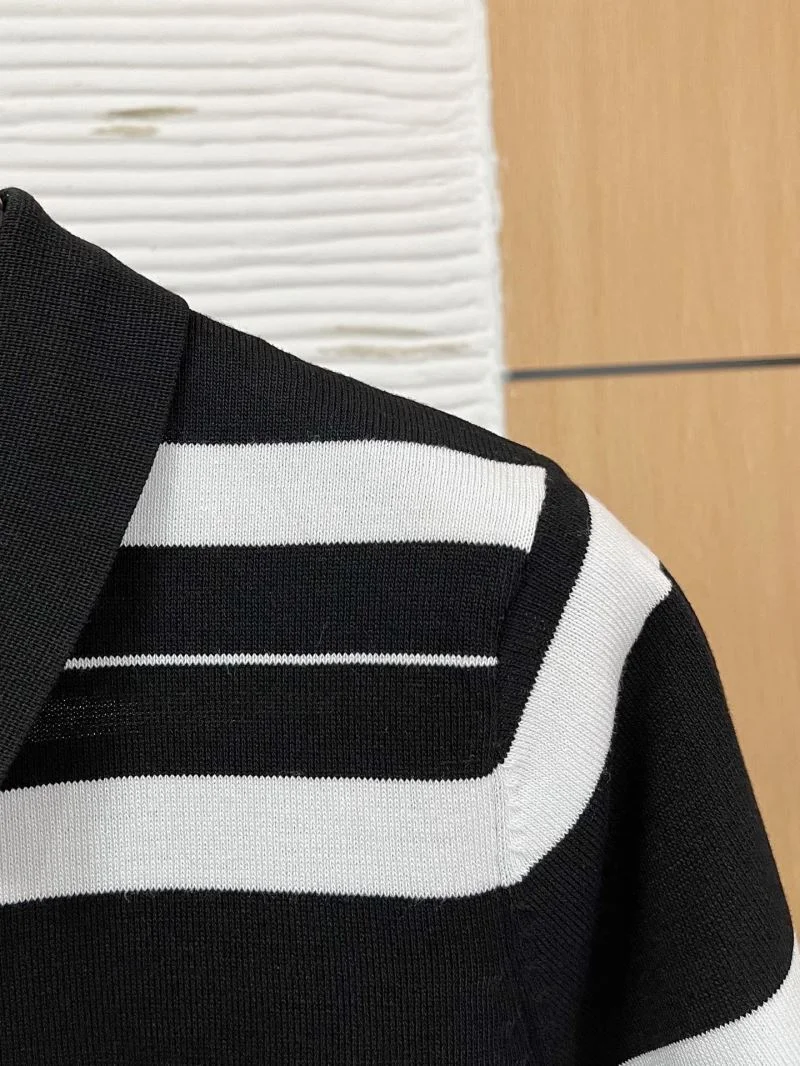 Cut-rate Prada T-Shirts