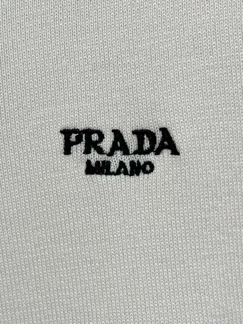 Low-cost Prada T-Shirts