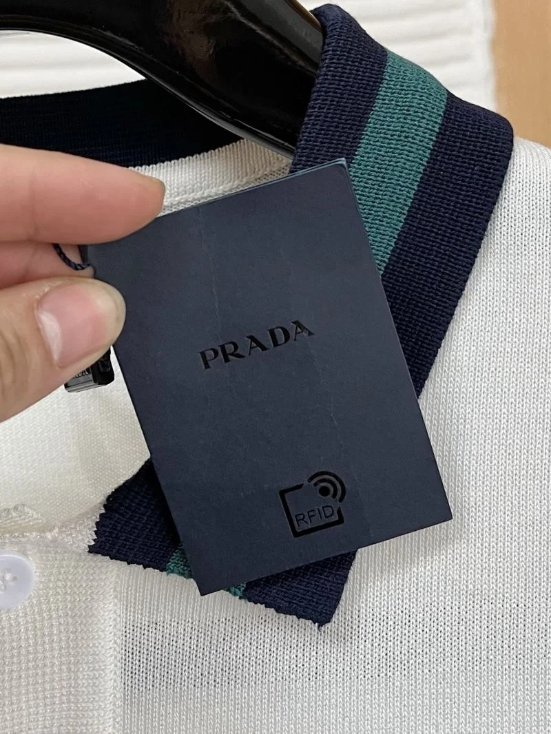 Low-cost Prada T-Shirts