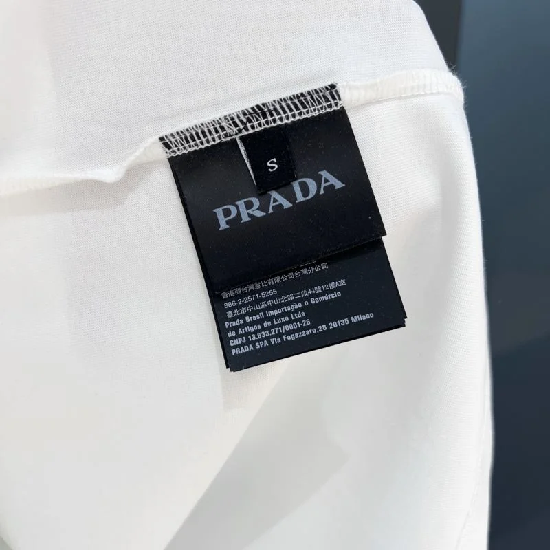 High fidelity Prada T-Shirts