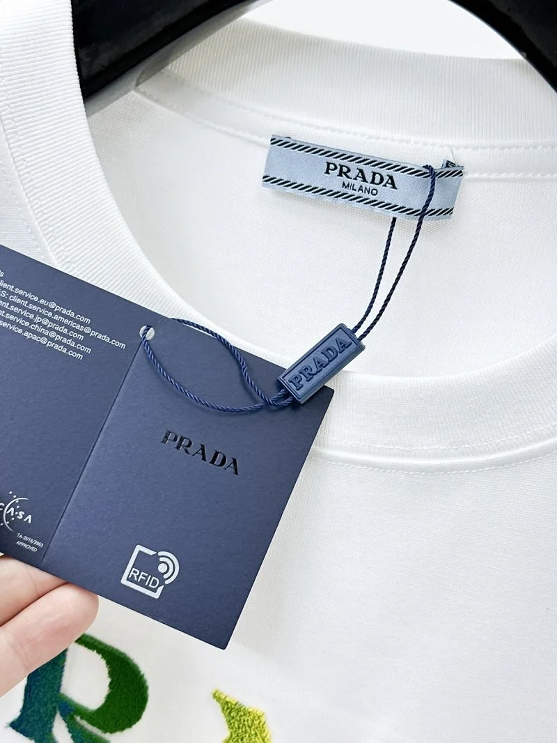 Low-cost Prada T-Shirts