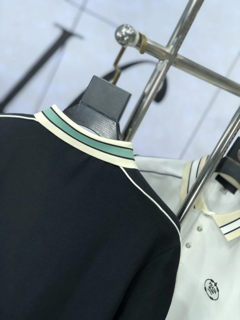 Low-cost Prada T-Shirts