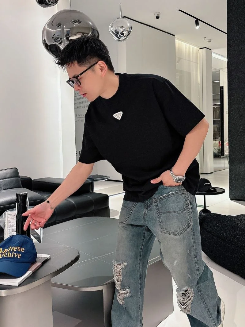 High fidelity Prada T-Shirts