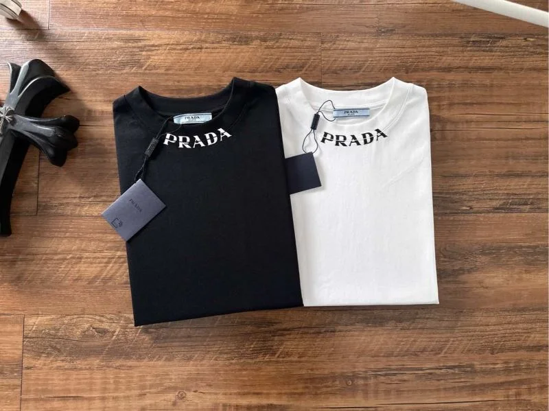 Low-cost Prada T-Shirts