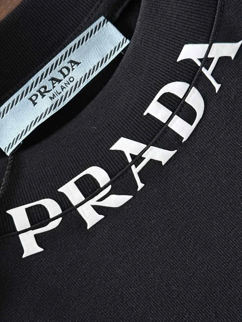 Low-cost Prada T-Shirts