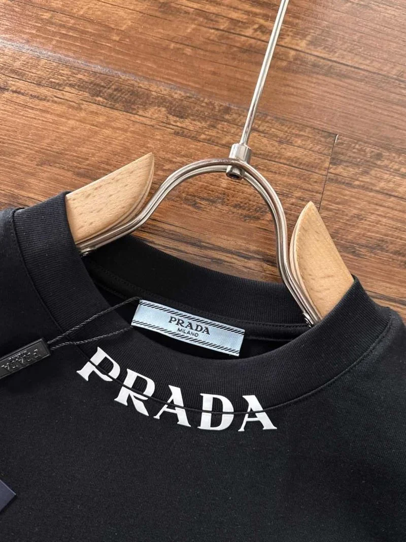 Low-cost Prada T-Shirts