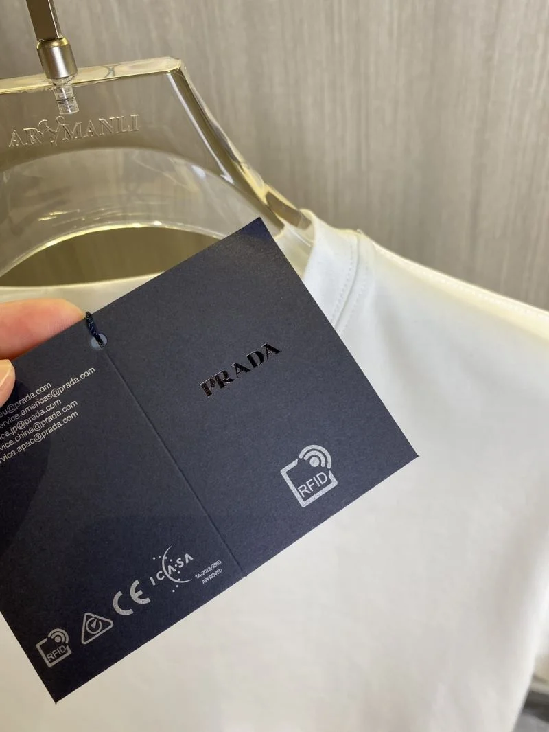 Low-cost Prada T-Shirts