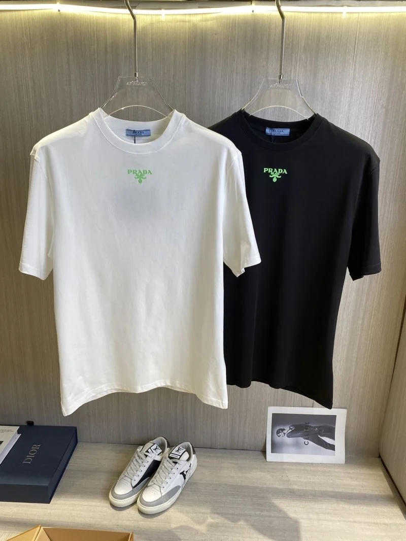Low-cost Prada T-Shirts