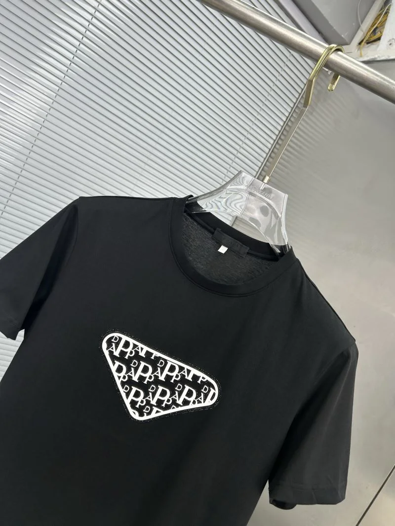 Inexpensive Prada T-Shirts