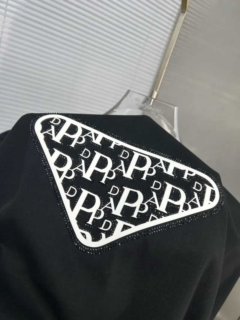 Inexpensive Prada T-Shirts