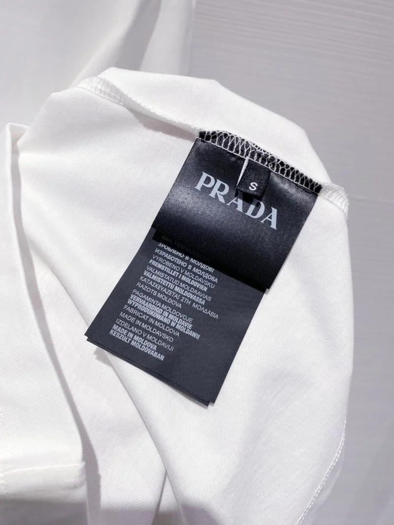 High fidelity Prada T-Shirts