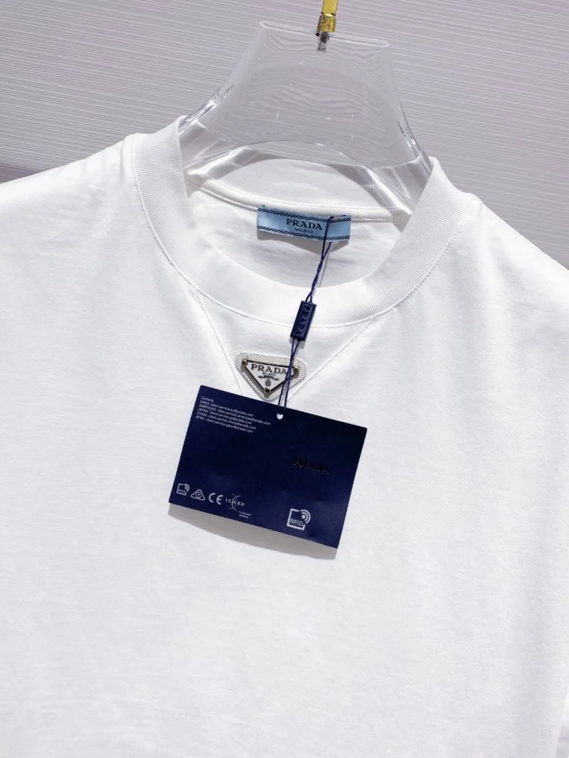 High fidelity Prada T-Shirts