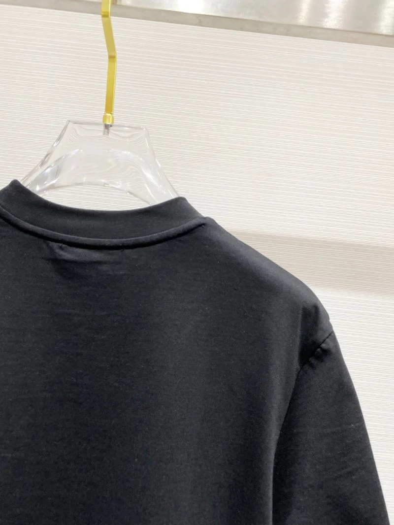 High fidelity Prada T-Shirts
