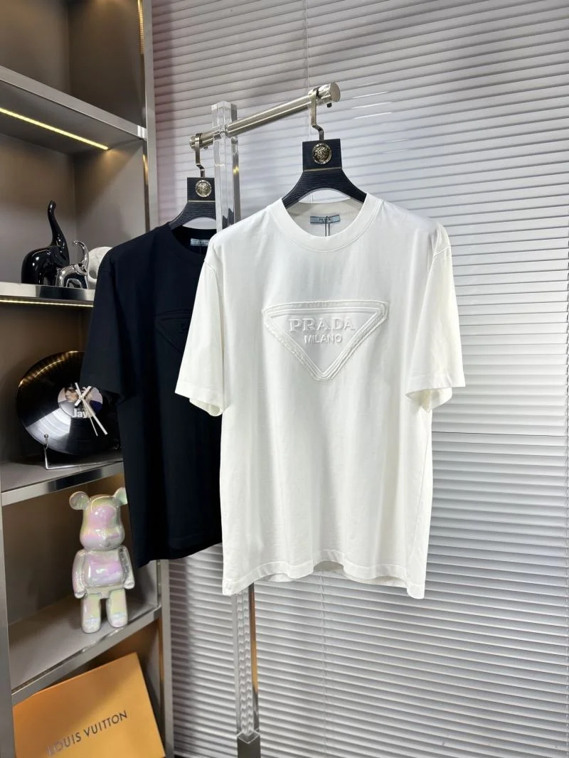 High fidelity Prada T-Shirts