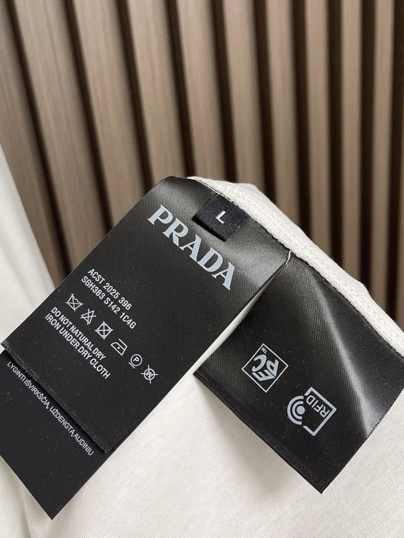 Accurate model Prada T-Shirts