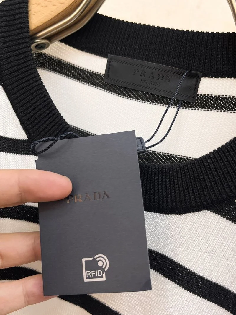 Factory-made Prada T-Shirts