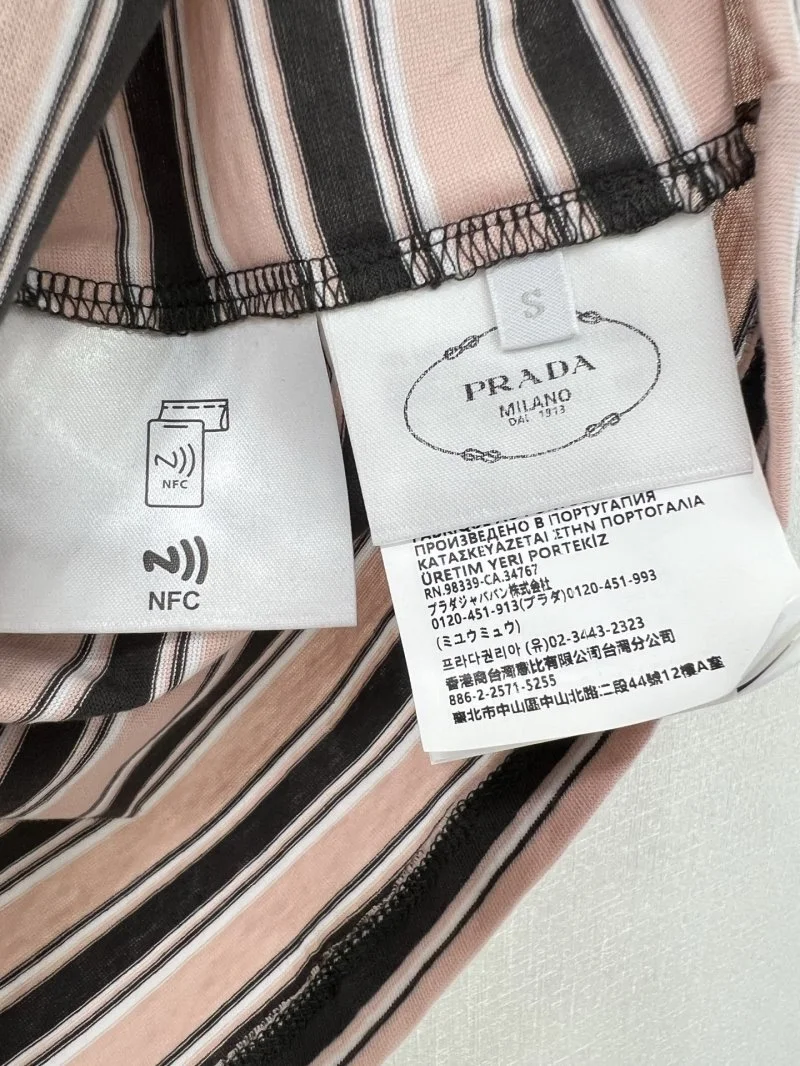 Low-cost Prada T-Shirts