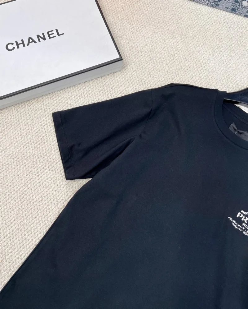 High fidelity Prada T-Shirts