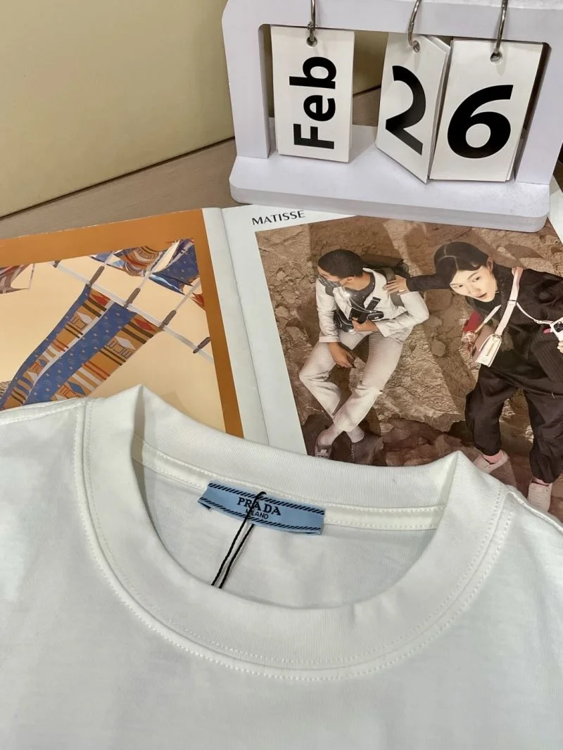 High fidelity Prada T-Shirts
