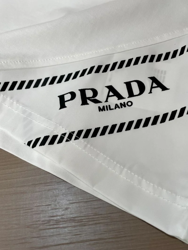 High fidelity Prada T-Shirts