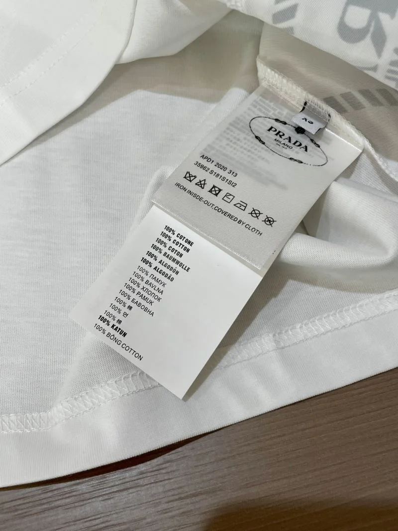 High fidelity Prada T-Shirts