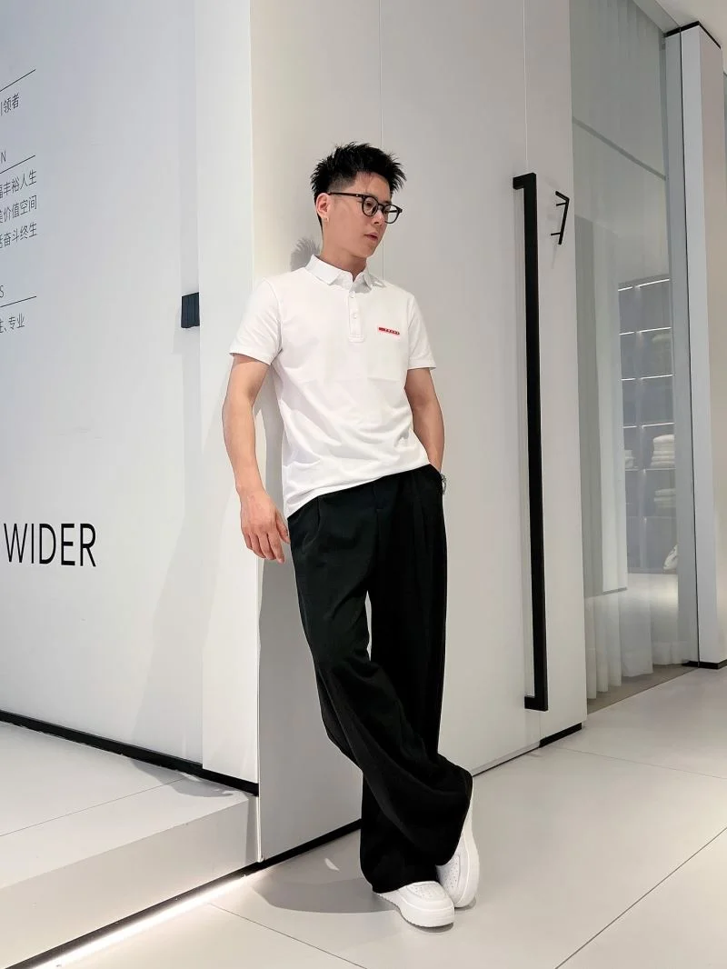 Factory-made Prada T-Shirts