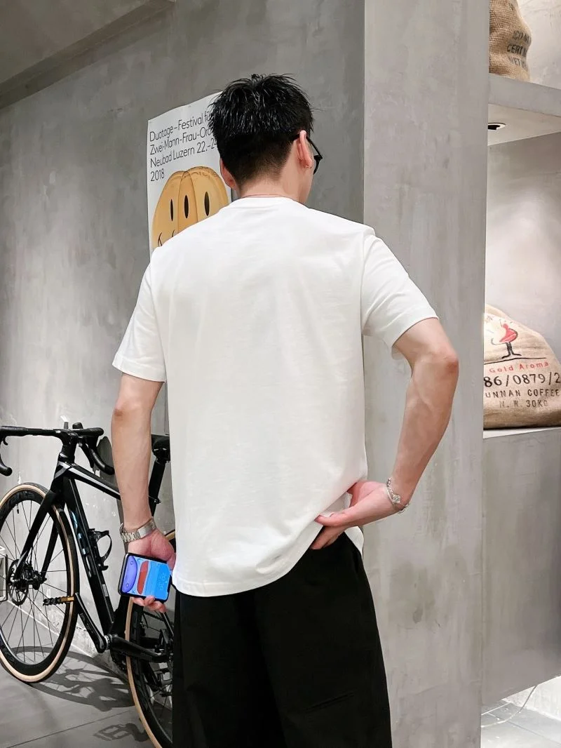 Cut-rate Prada T-Shirts