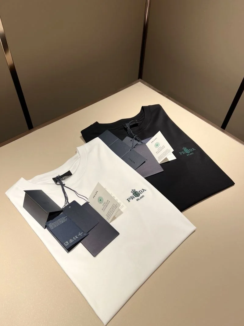 Accurate model Prada T-Shirts