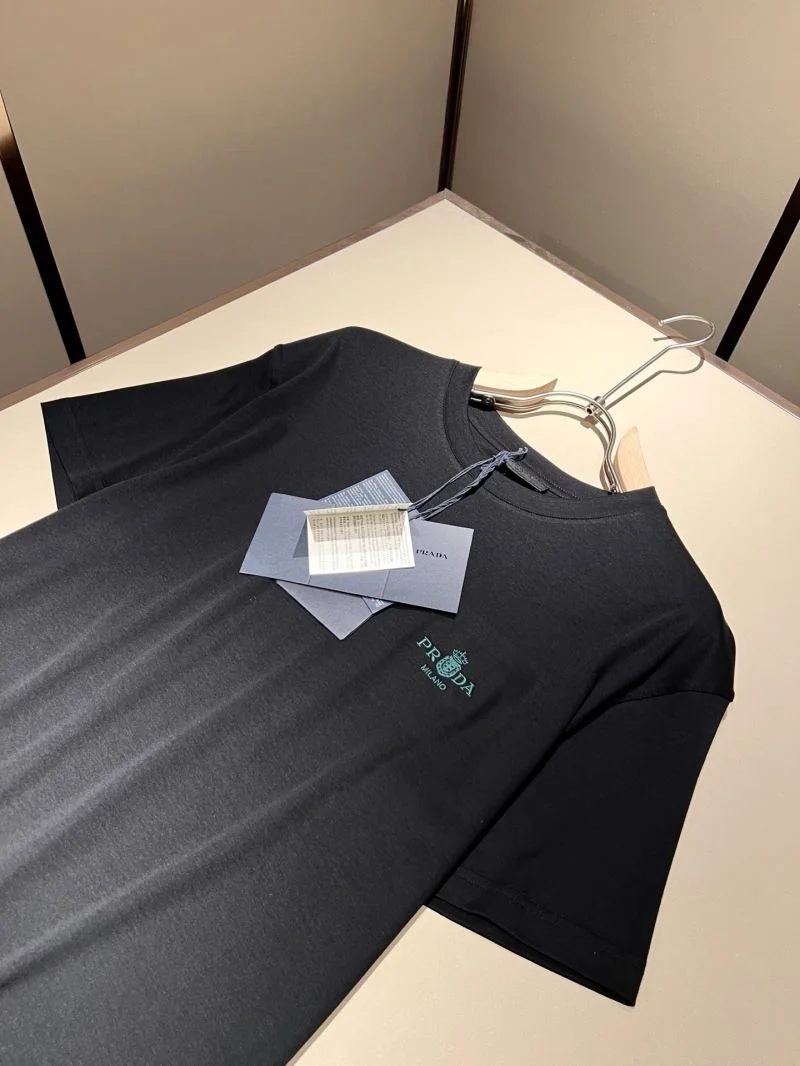 Accurate model Prada T-Shirts