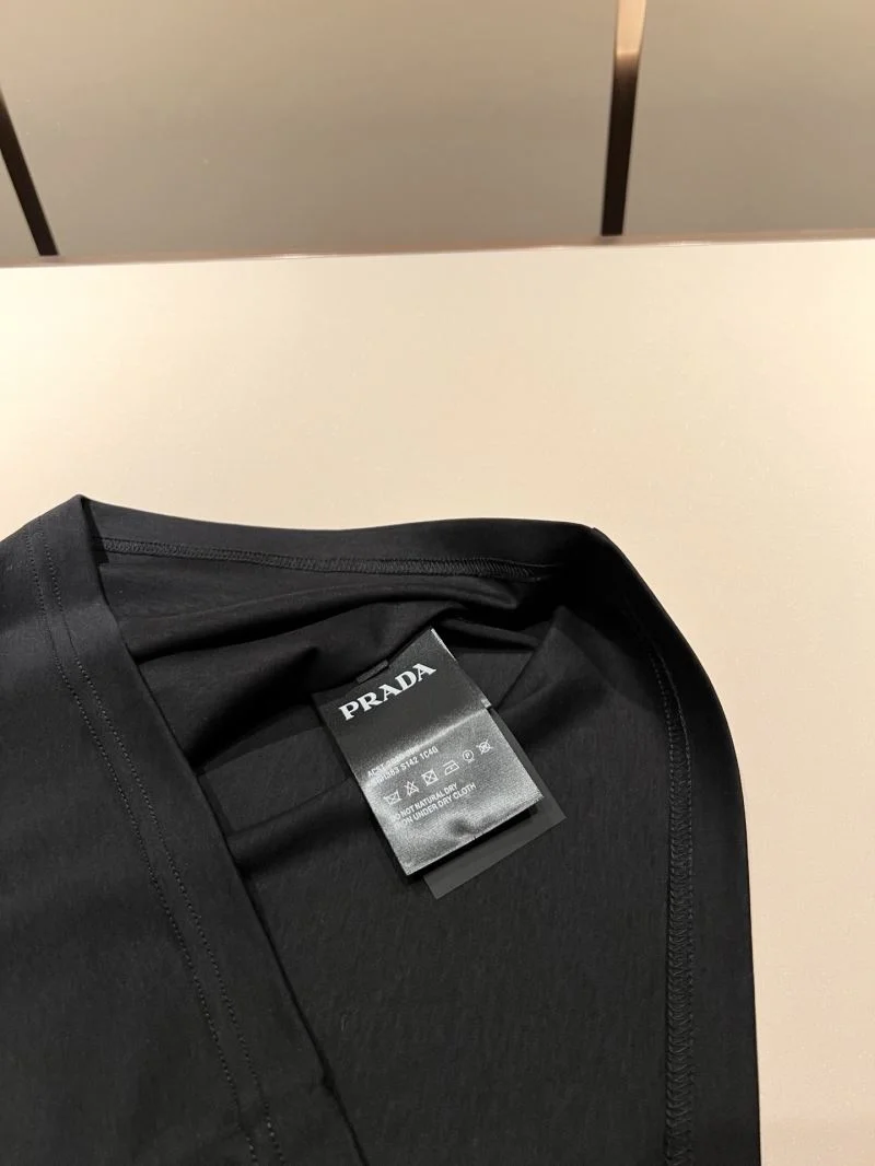 Accurate model Prada T-Shirts