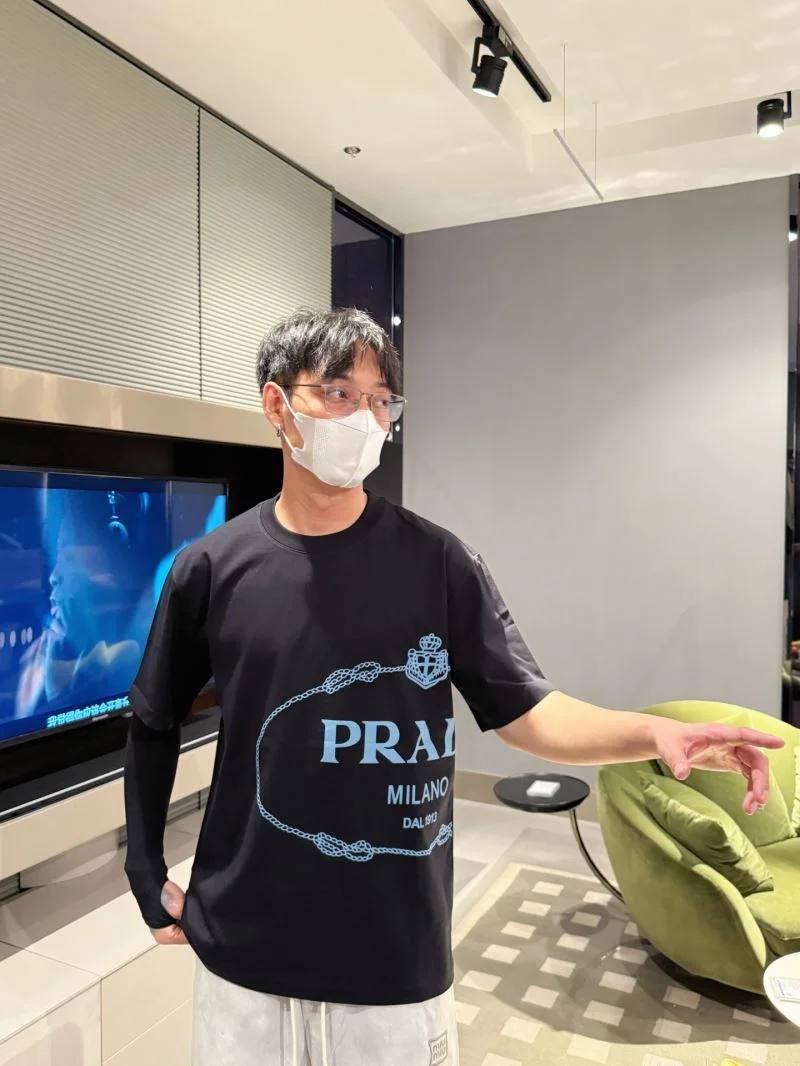 Affordable Prada T-Shirts