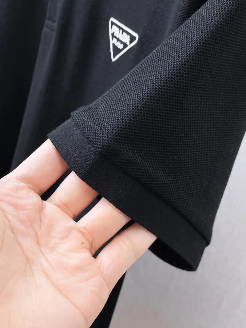 Low-cost Prada T-Shirts