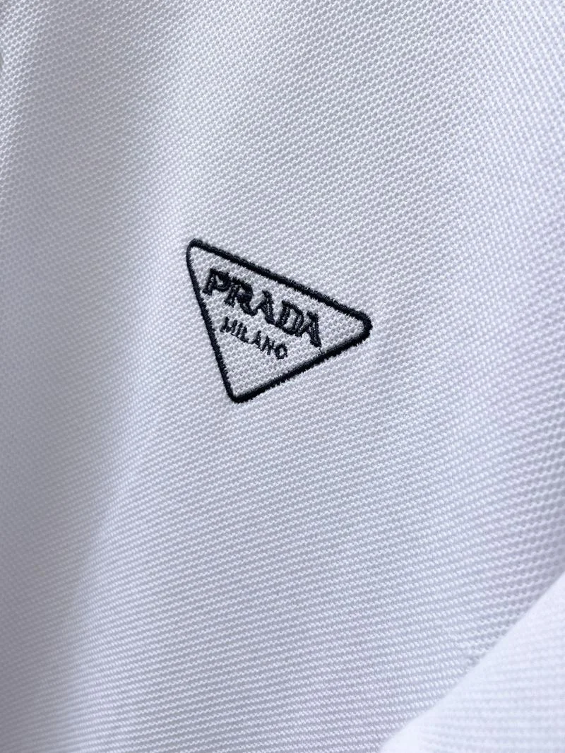 High fidelity Prada T-Shirts