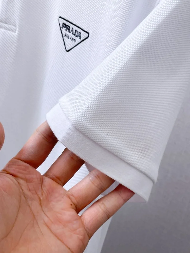 High fidelity Prada T-Shirts
