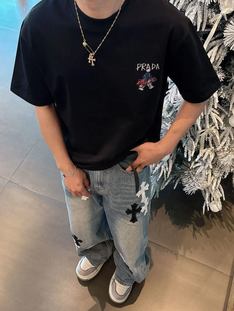 Low-cost Prada T-Shirts