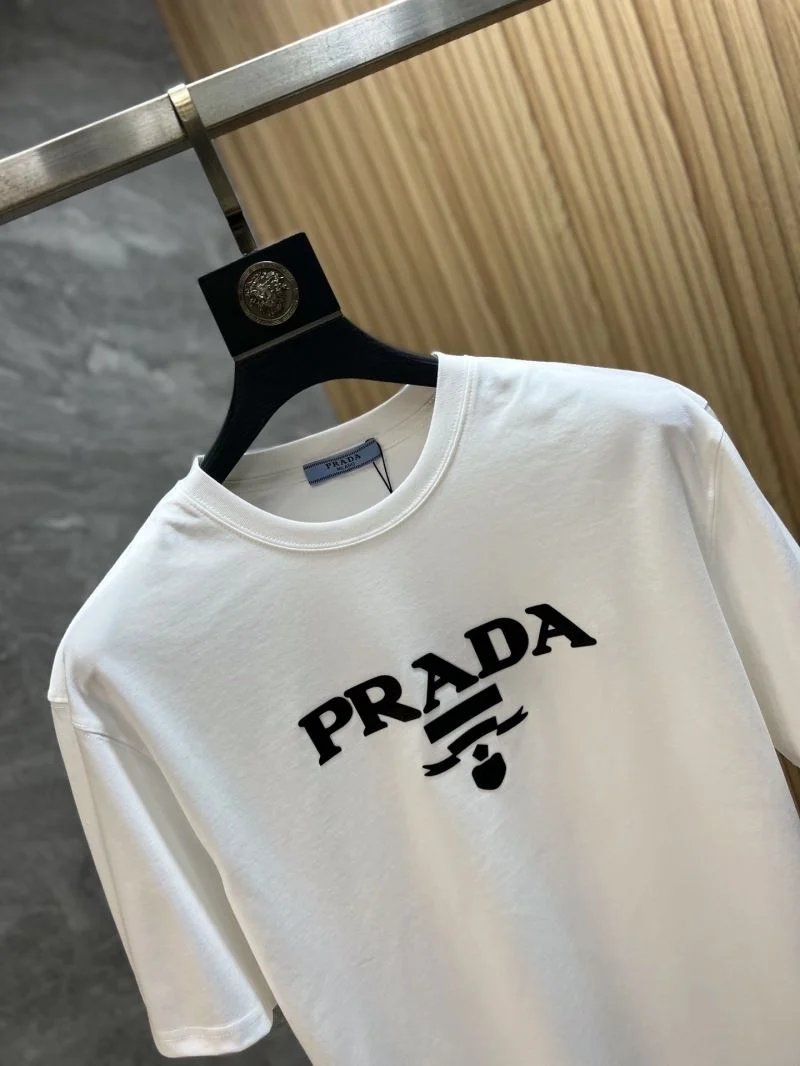 Inexpensive Prada T-Shirts