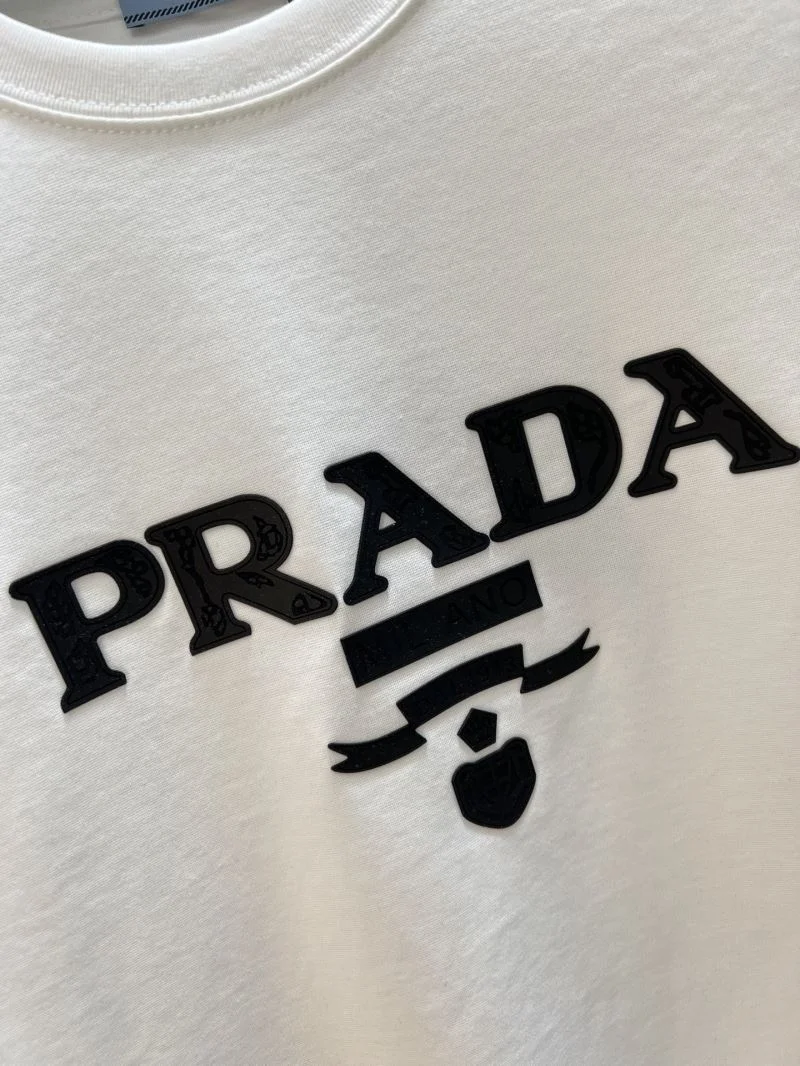 Inexpensive Prada T-Shirts