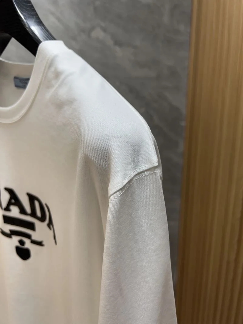 Inexpensive Prada T-Shirts