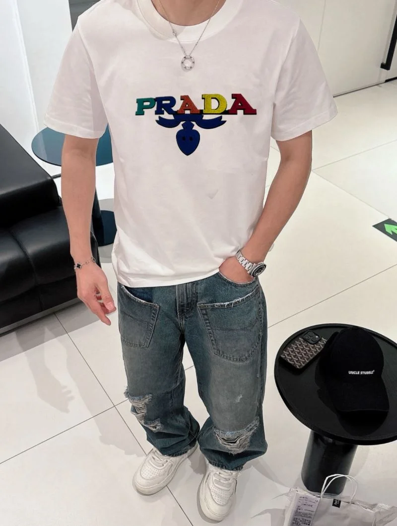 Low-cost Prada T-Shirts
