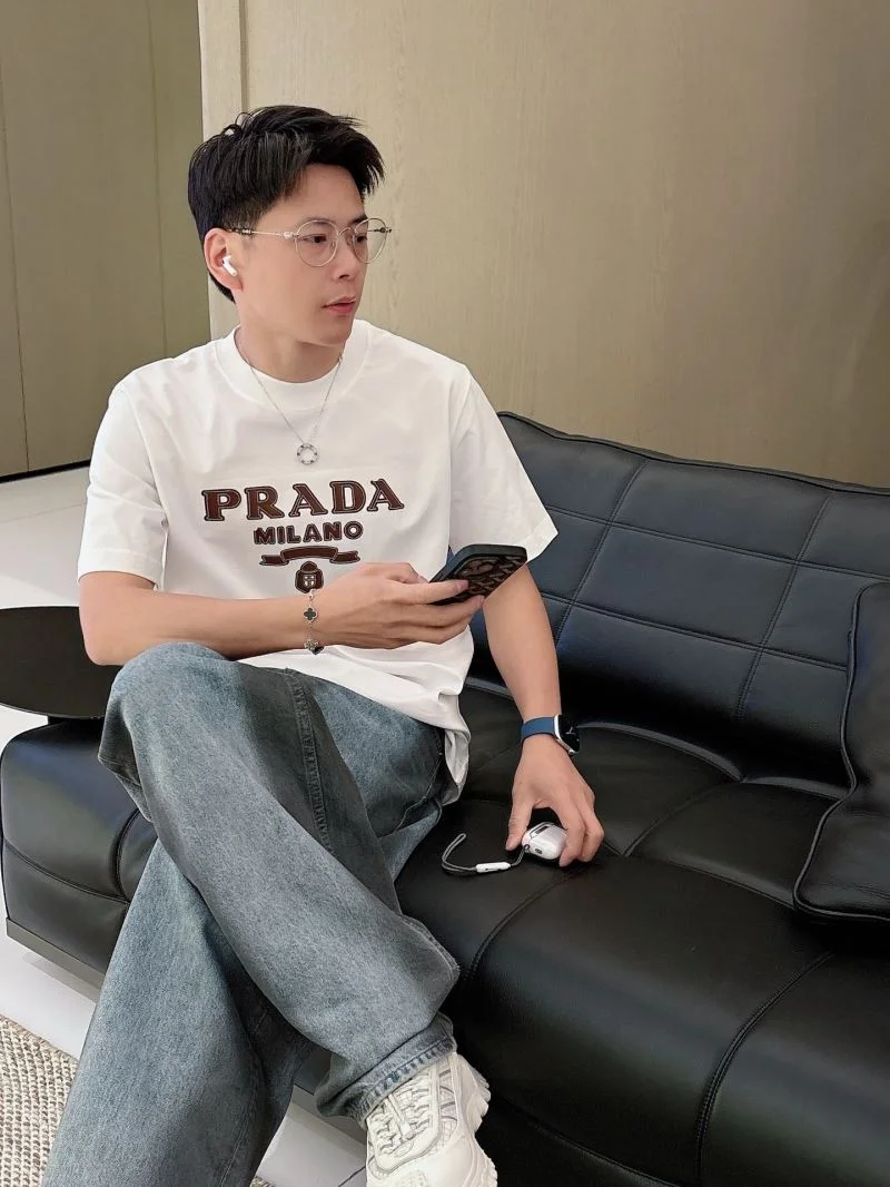 Bargain Prada T-Shirts