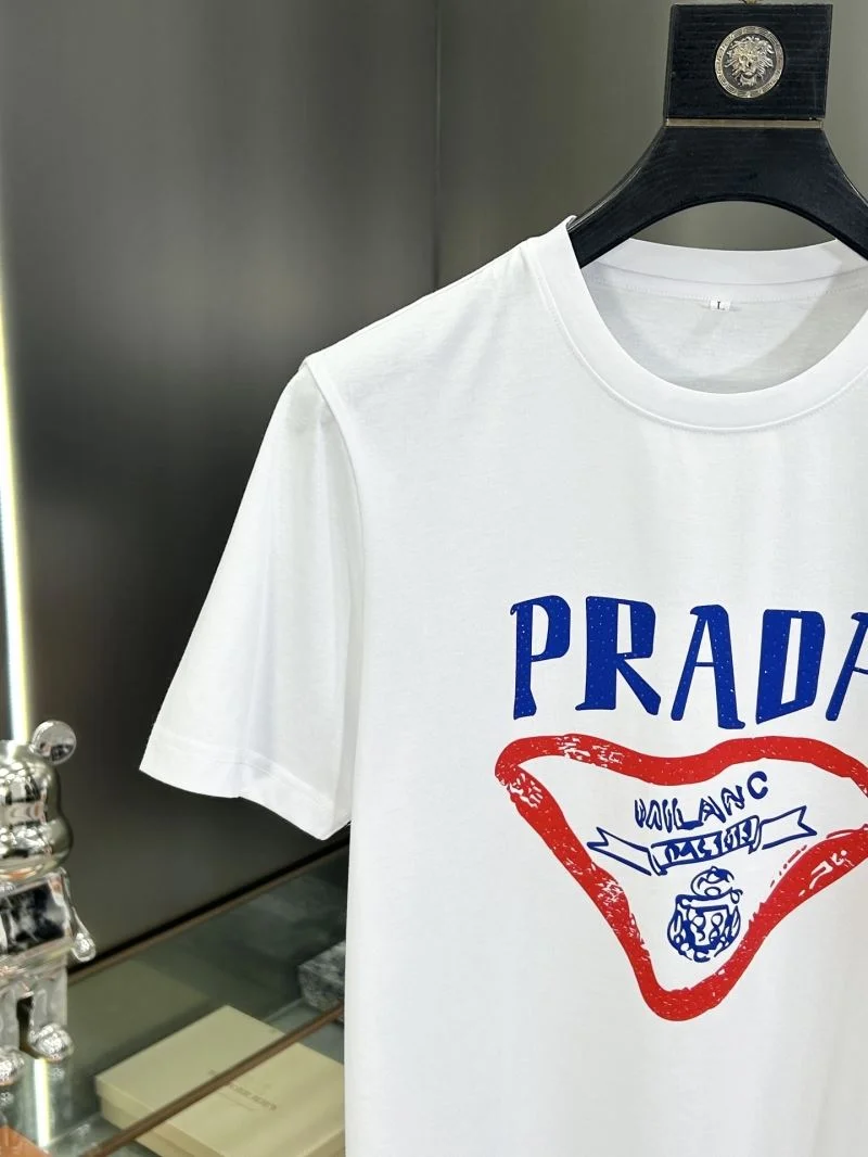 Low-cost Prada T-Shirts